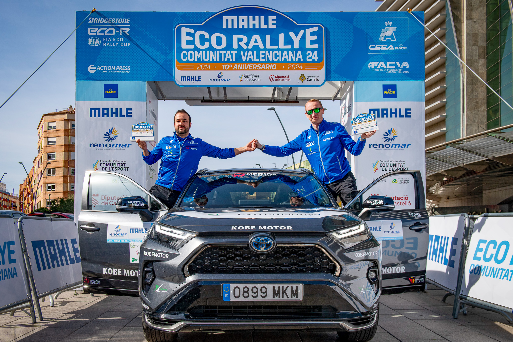 El piloto emeritense Angel Santos y KOBE Motor Líderes indiscutibles en ...